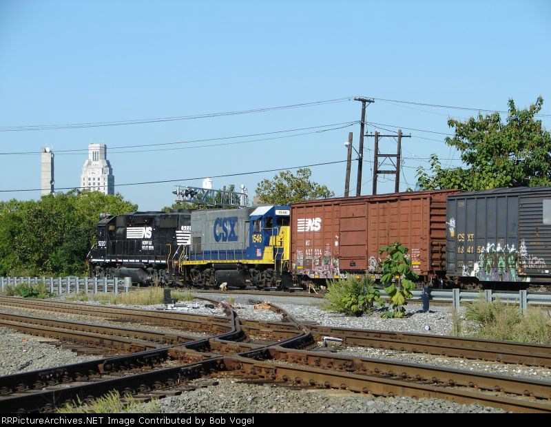 CSX 1546 and NS 5220